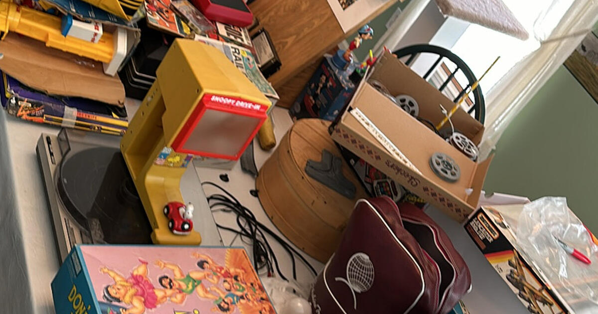 HUGE GARAGE SALE July 6th computers electronics LPs clothing toys games ...