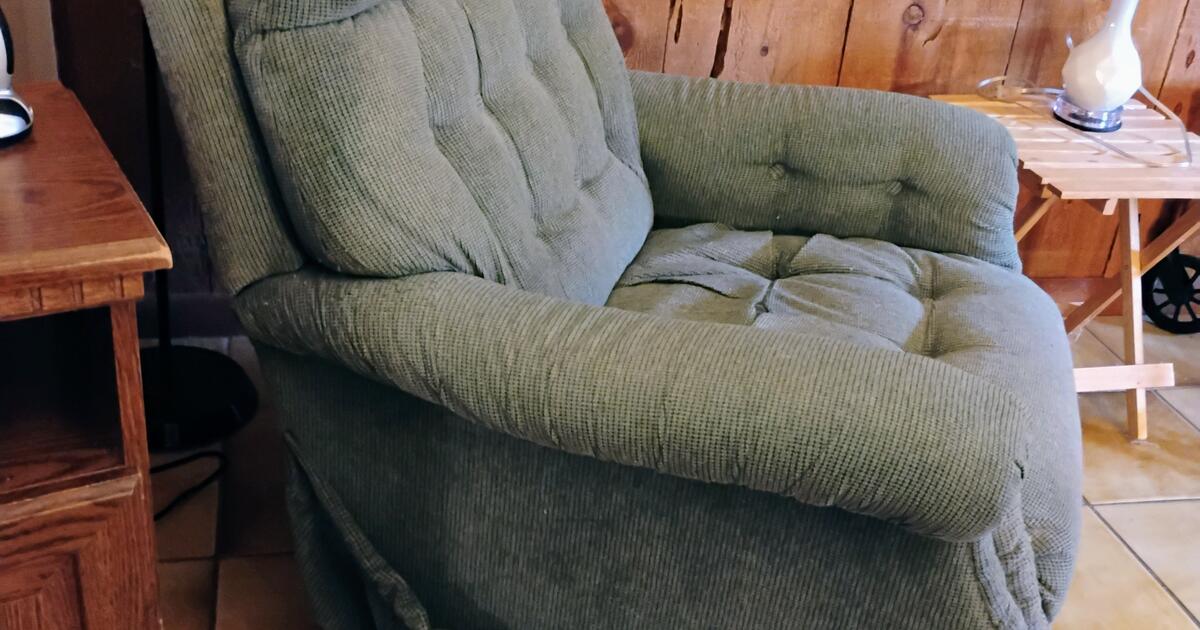 Dining Set , Recliners, Full/Queen Bed Frame And Box spring for Free in ...