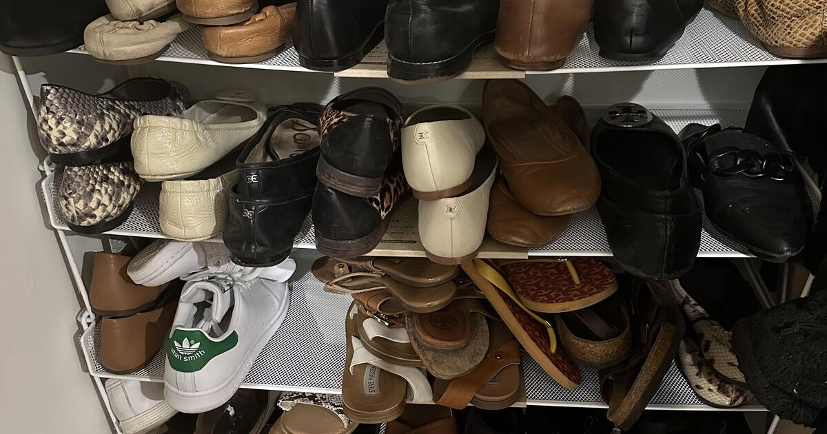 Container Store Mesh Stacking Shoe Shelf White - 6 Shelves for $5 in ...