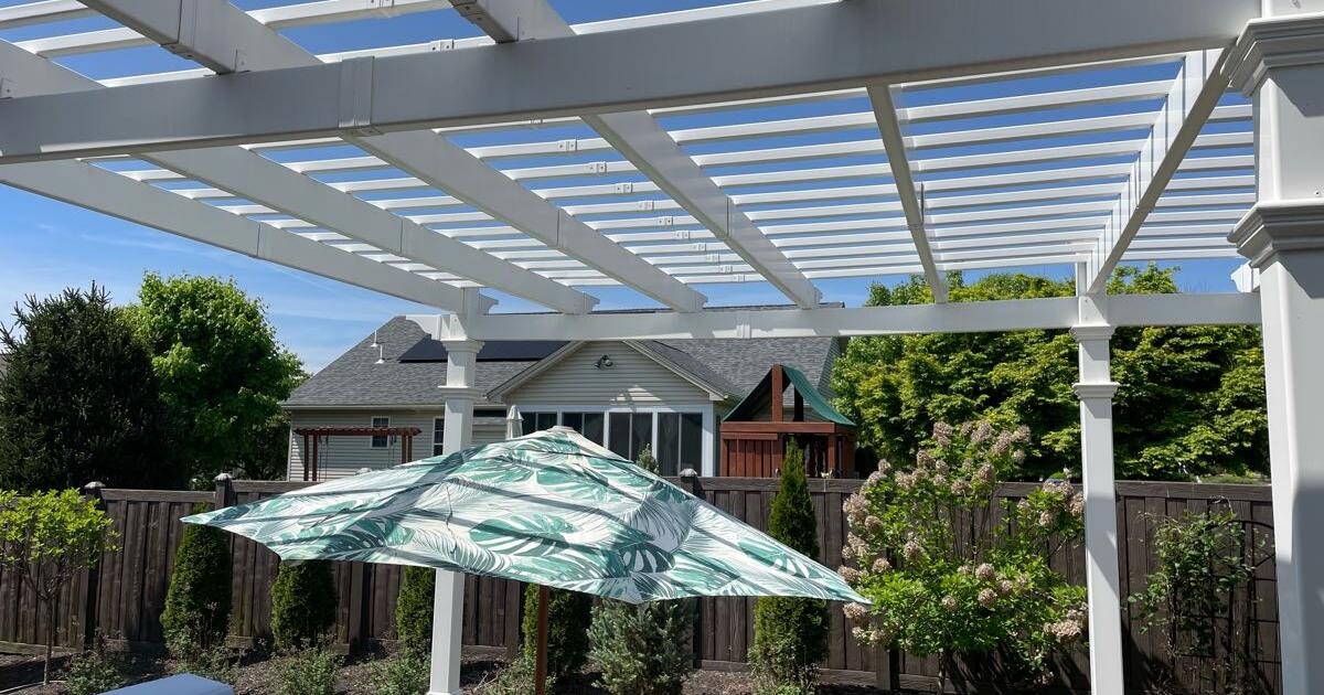 FREE: White vinyl pergola parts for Free in Irwin, PA | For Sale & Free ...