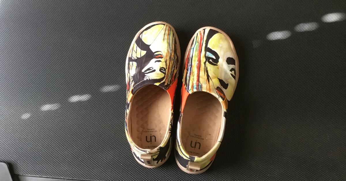 UIN Art Print Shoes. and shoes and handbags for $5 in Sarasota, FL ...