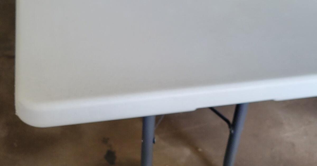 6ft hard plastic table for $25 in Roscoe, IL | For Sale & Free — Nextdoor
