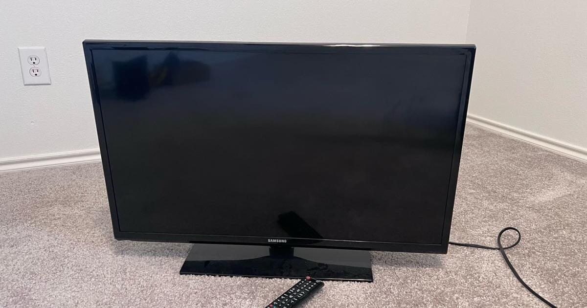 Samsung 30” TV with remote for $25 in Little Elm, TX | For Sale & Free — Nextdoor