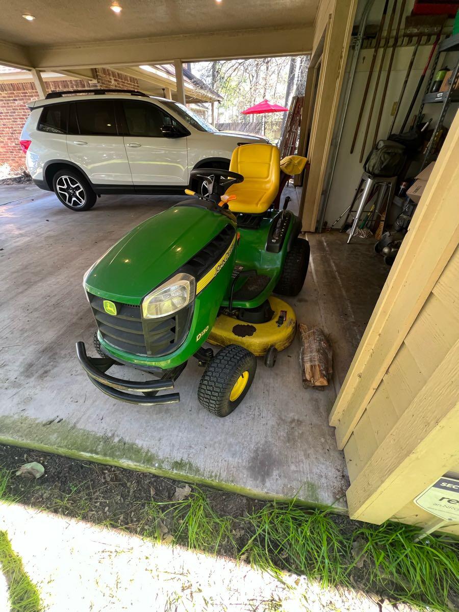 JOHN DEERE D-130 Lawn Tractor for $750 in Magnolia, TX | For Sale ...
