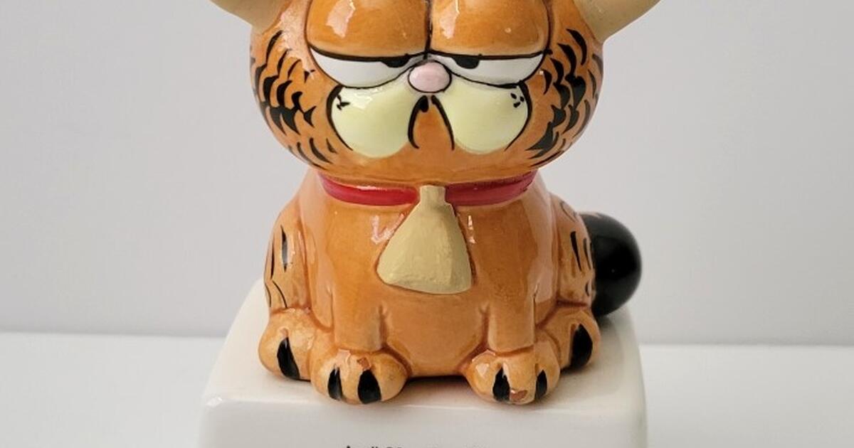 Garfield Zodiac figurine for $25 in Humble, TX | For Sale & Free — Nextdoor