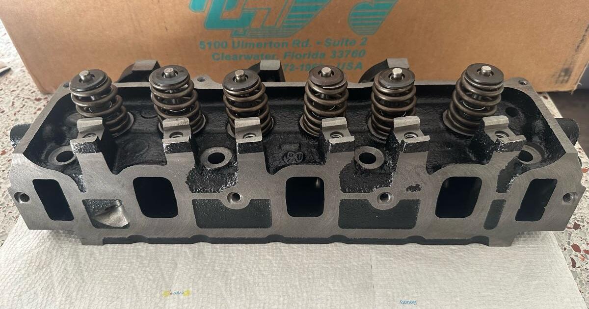 Cylinder heads (PAIR) NIB - Ford V6 3.0 Ranger Taurus Aerostar ...