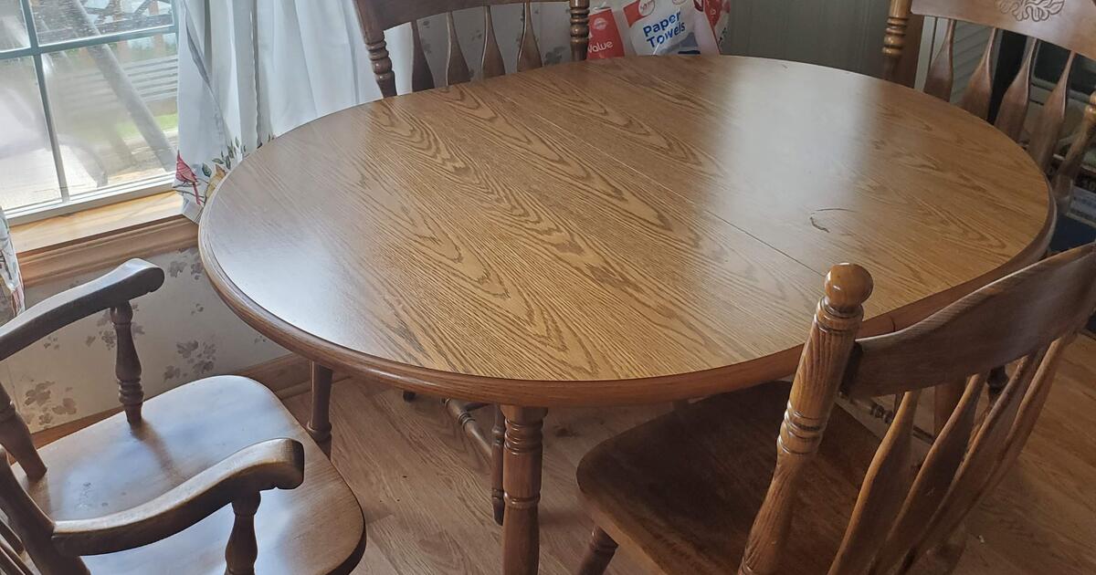 Solid Maple table, 6 chairs. Solid wood with 2 armchairs and 2 regular ...
