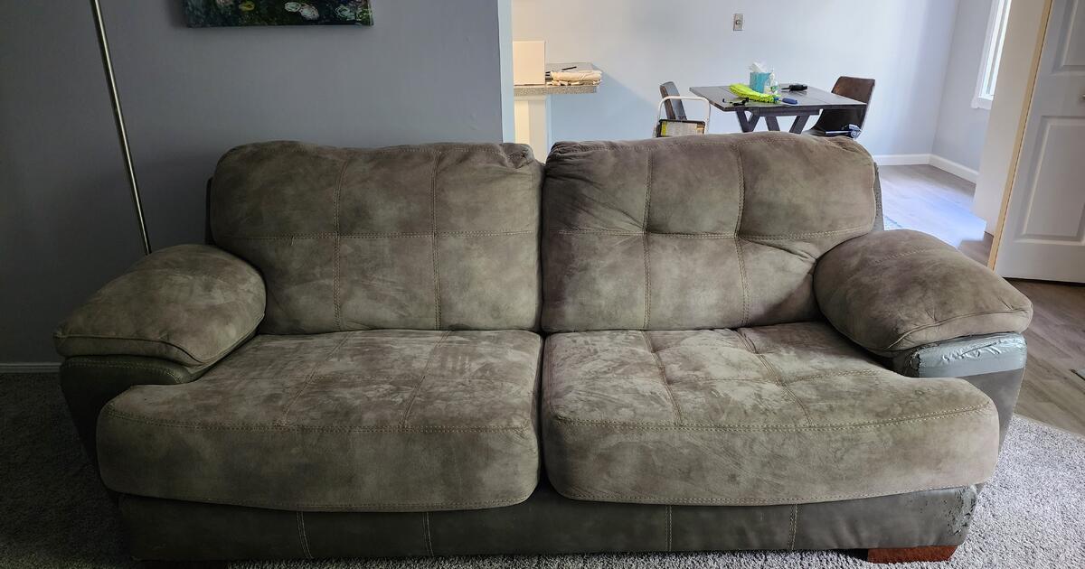 Free Gray Couch for Free in Painesville, OH | For Sale & Free — Nextdoor