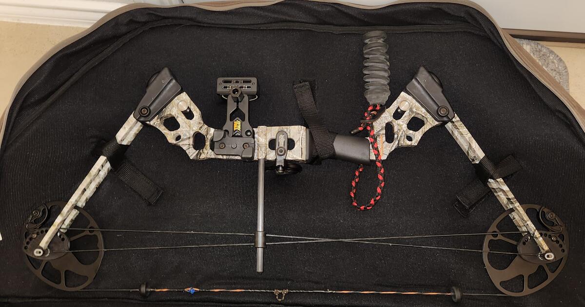 Matthews Compound Bow with case and accessories for $240 in Waxahachie ...