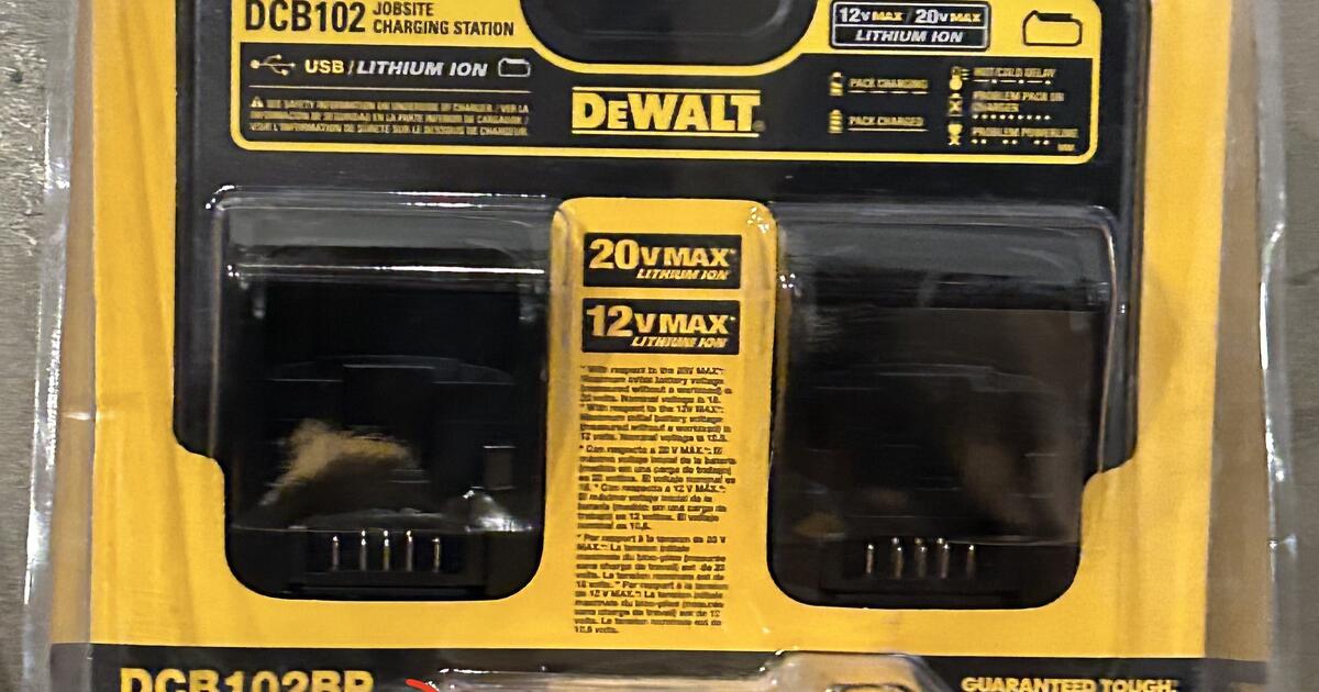 NEW DEWALT 12/20V Dual battery Charger, 2-USB Ports (DCB102) for $79 in ...