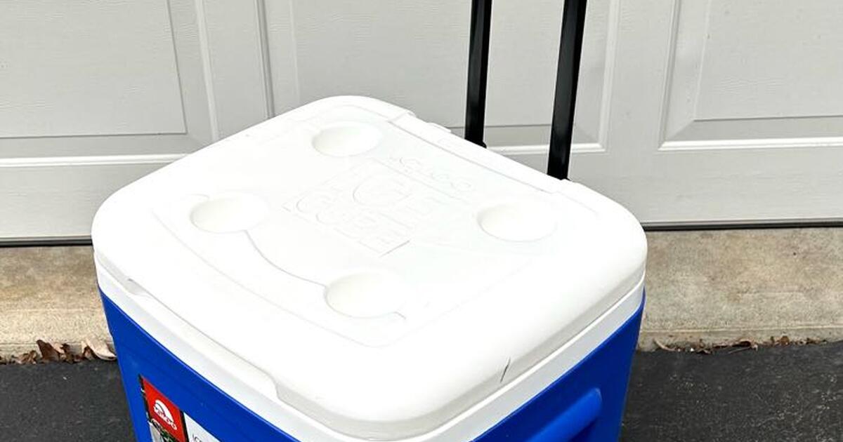 IGLOO 60 Qt. square cooler w/ wheels-Like new! for $45 in Newton, NJ ...