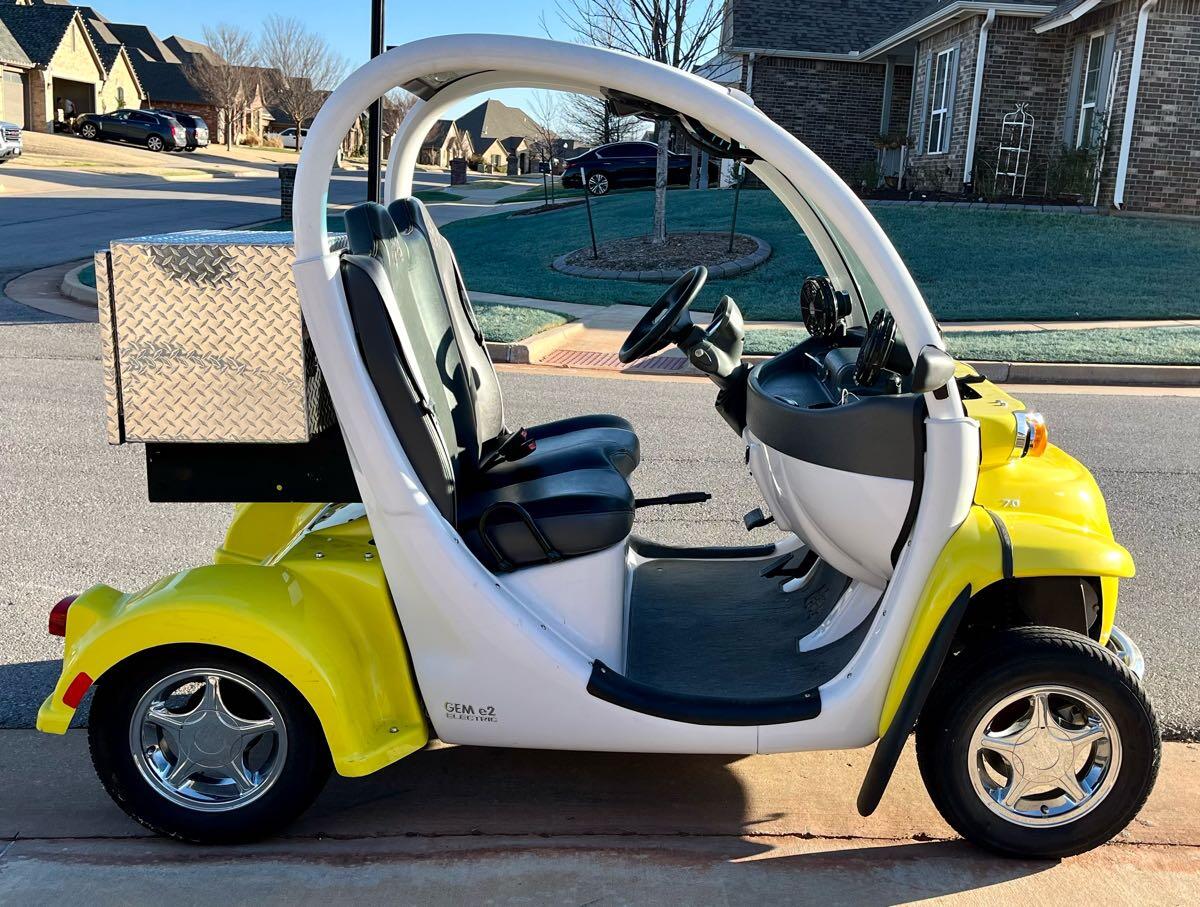 2009 GEM e2 Neighborhood Electric Vehicle for $2800 in Edmond, OK | For Sale & Free — Nextdoor