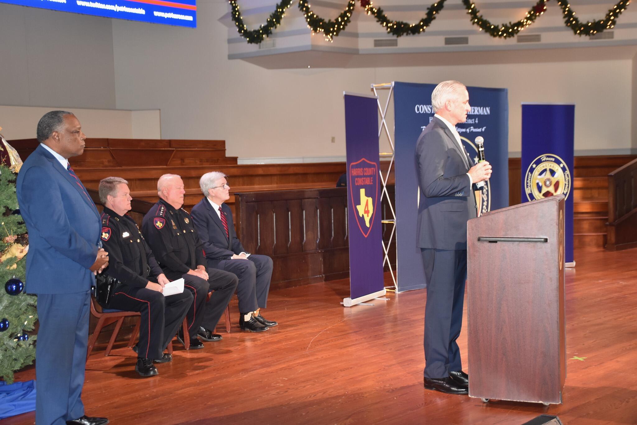 LIEUTENANT GOVERNOR OF THE STATE OF TEXAS SWEARS IN PRECINCT 4 ...
