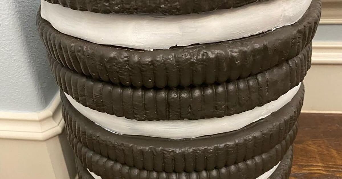 New Oreo Cookie Stool/Side Table Tik Tok for $100 in Frisco, TX | For ...