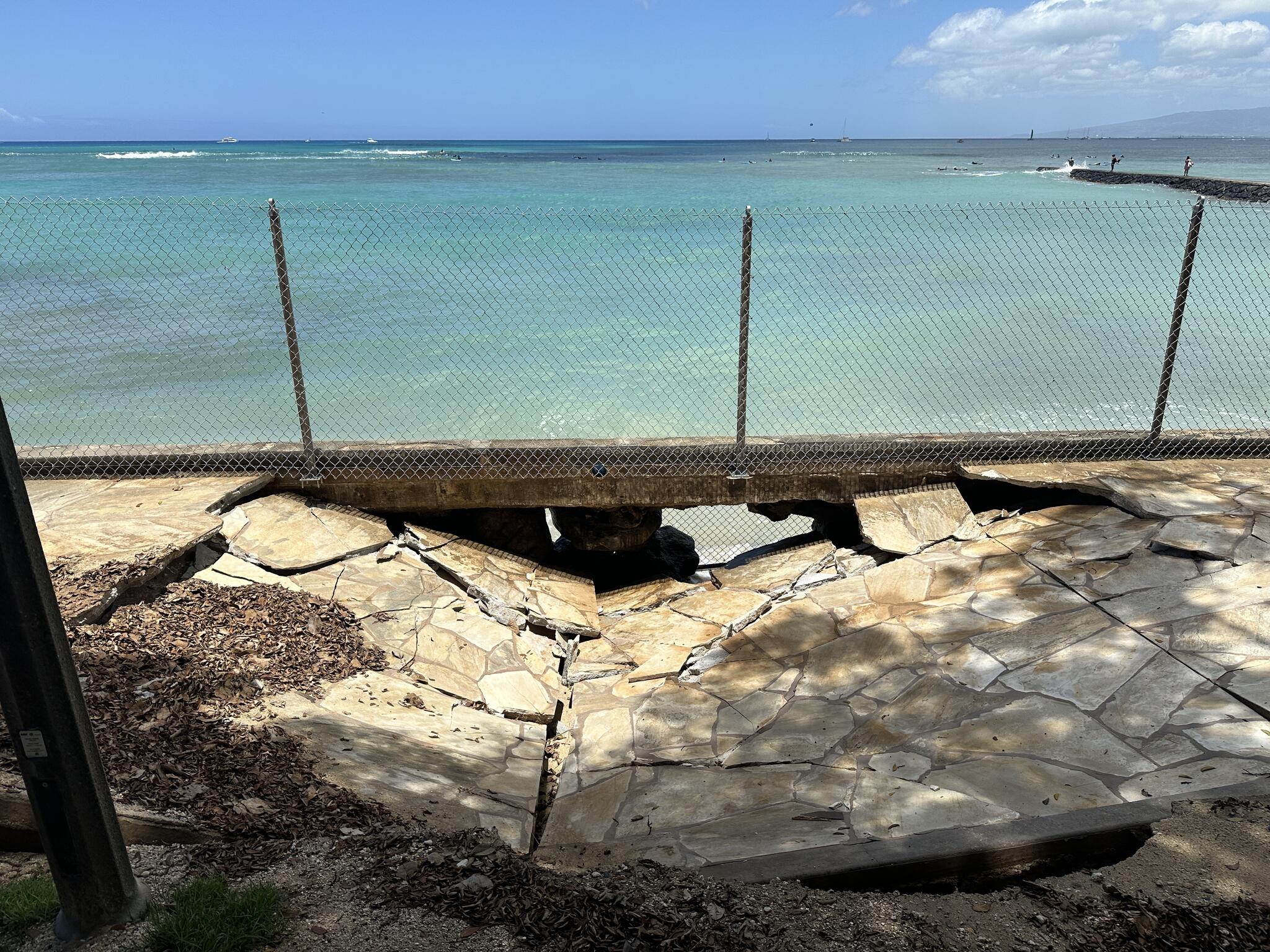 Fixing the collapsed seawall at Kapi‘olani Park! (Honolulu Department ...