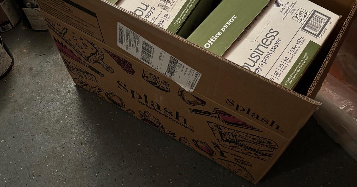 For moving! 2 copy-paper boxes + 1 large box for Free in Omaha, NE ...