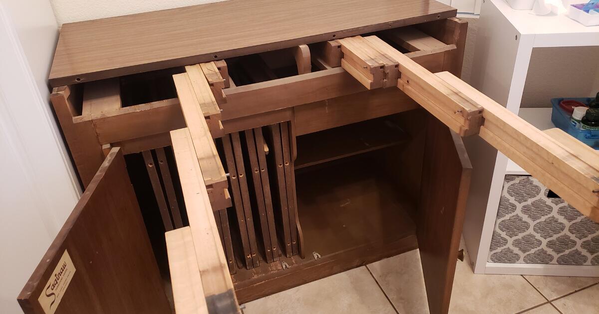 Saginaw Expandomatic dining table, 6 leaf, seats 10 for $500 in ...