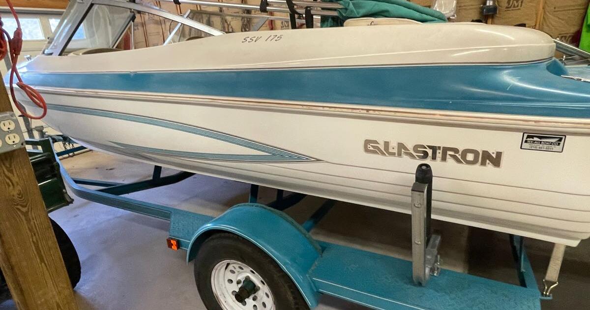 17ft Glastron SX175 inboard/outboard with 135 hp Volvo penta for $4000 ...