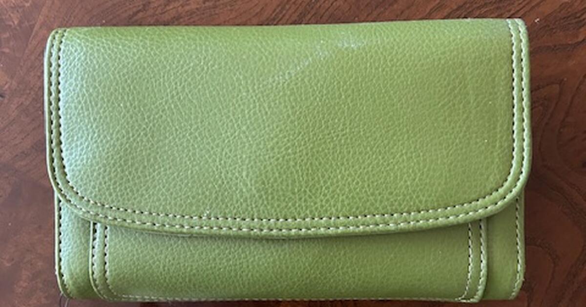 RELIC CHECKBOOK WALLET - NEW WITH TAGS $7 for $7 in McKinney, TX | For ...