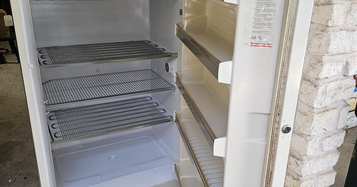 Montgomery Ward High Efficiency Freezer for $100 in Georgetown, TX ...