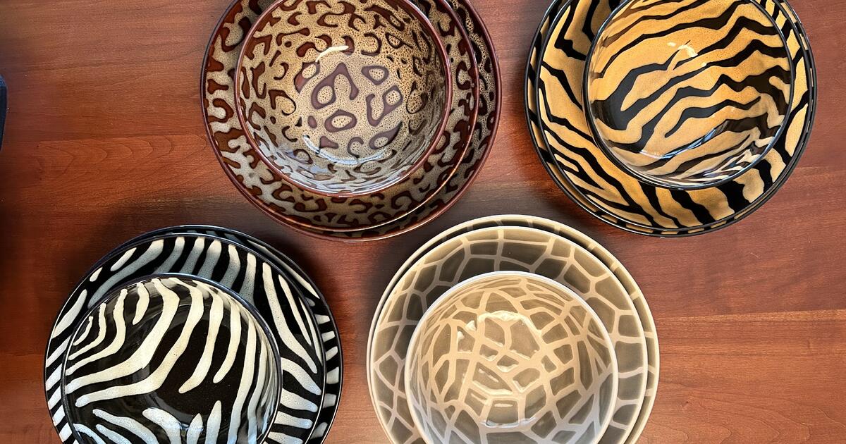 Mikasa Amari Animal Print 12 Piece Dinnerware Set, Service for 4 for ...