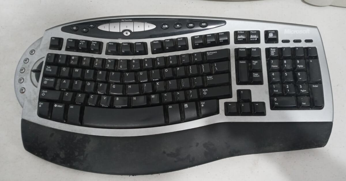 REDUCED! WIRELESS MEDIA PC KEYBOARDS (2) for $20 in Lady Lake, FL | For ...