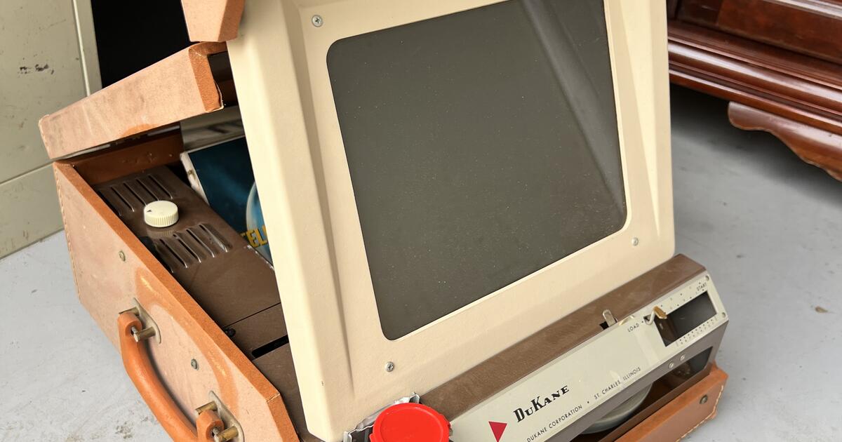 Vintage DuKane 14A230D Flip Top Sound Slide Film Projector for $30 in ...