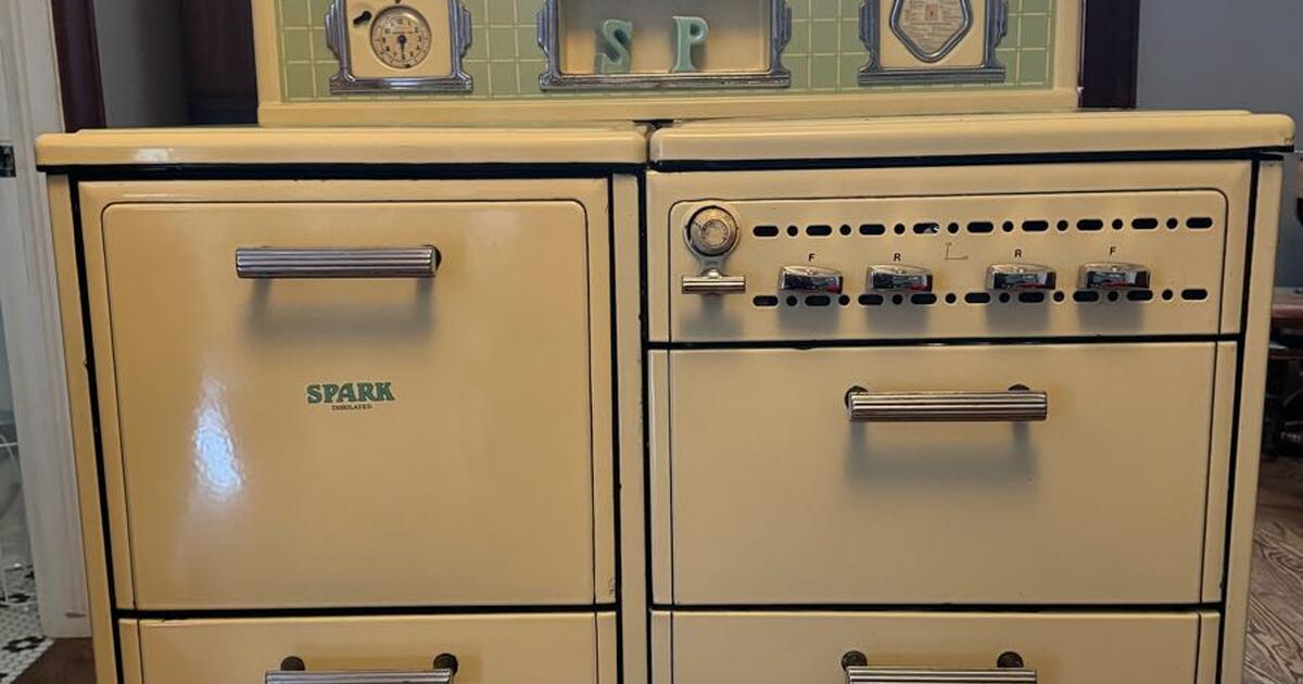 Amazing Vintage Spark Oven/Range for $700 in Forest Grove, OR | For ...