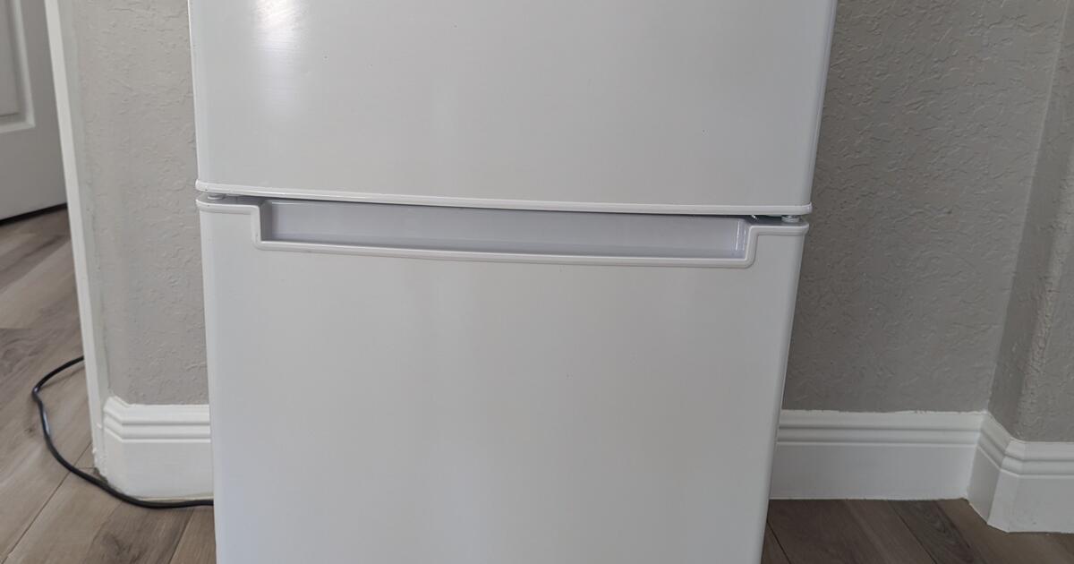 Used Mini Fridge With Freezer Magic Chef for $80 in Bradenton, FL | For ...