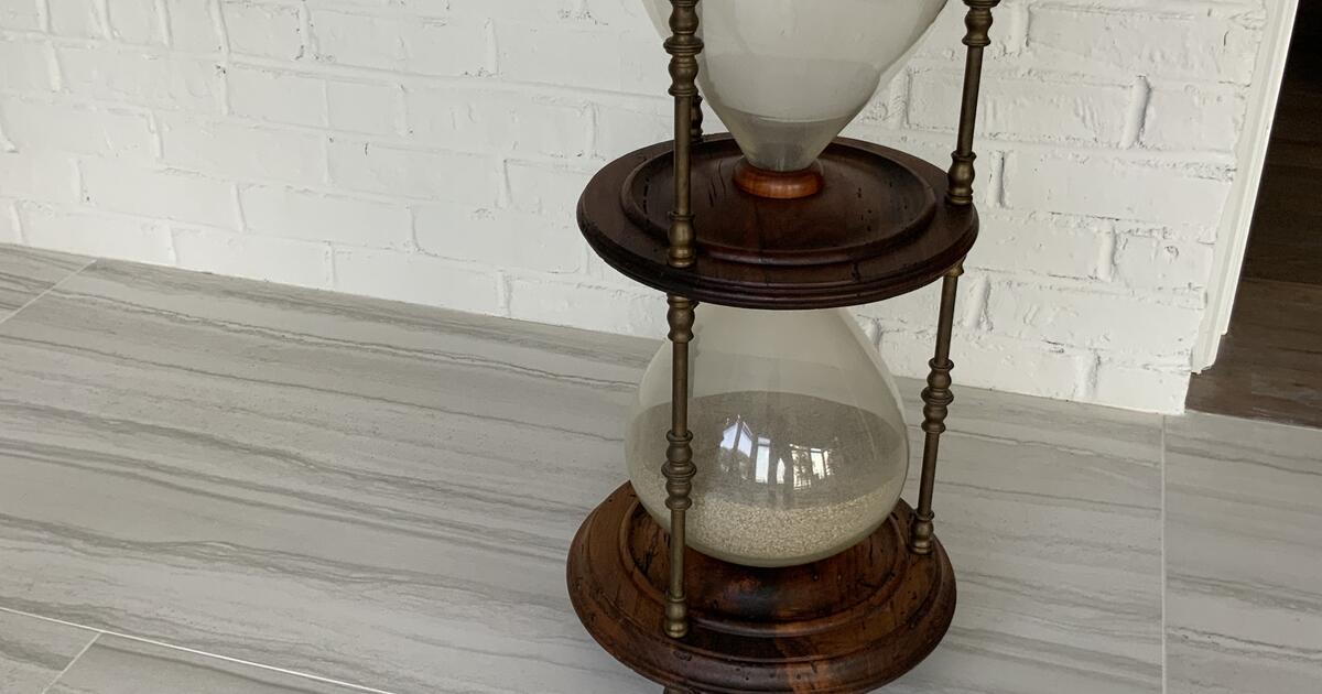 Hourglass Accent Table for $125 in Greensboro, GA | Finds — Nextdoor