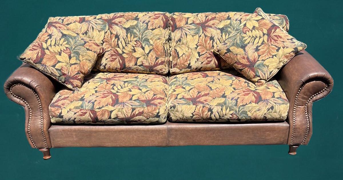 Vintage Leather Master Rolled Arm Sofa w/ Nail Head Details for $70 in ...