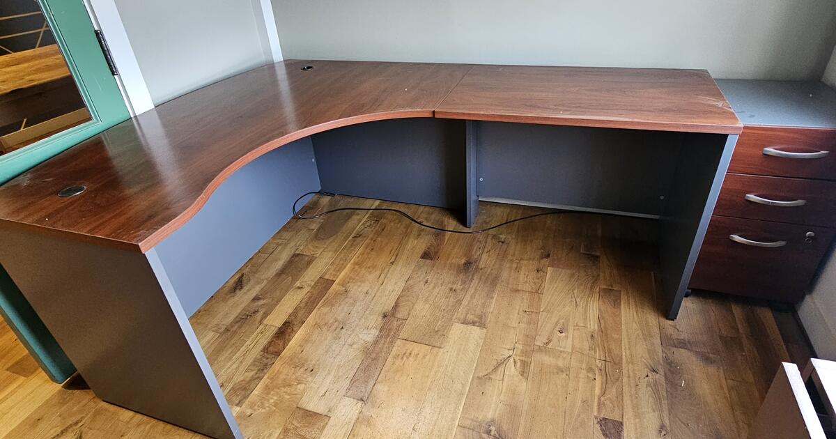 CORNER WRAP AROUND DESK AND FILING CABINET for $50 in Atlanta, GA | For ...