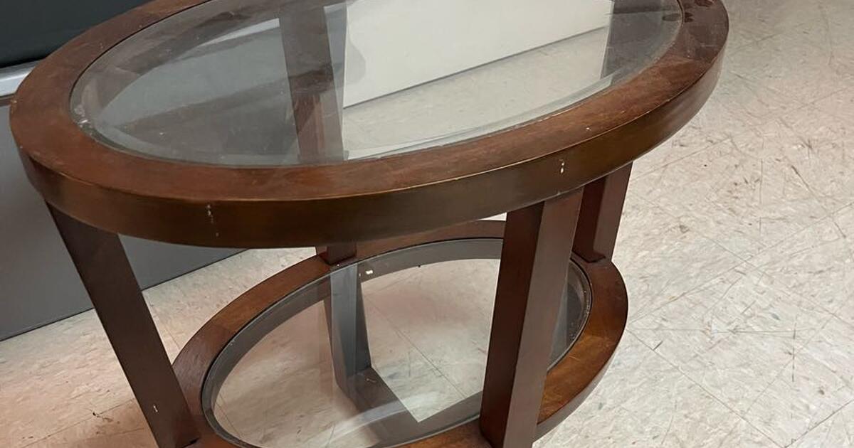 Pending Pick Up: Free End Tables (2) for Free in Mount Rainier, MD ...