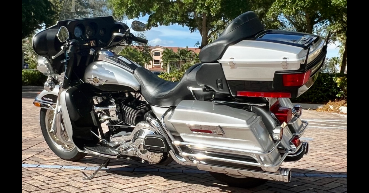 2003 Harley Ultra Classic Electra Glide FLHTCUI 100th Anniversary ...