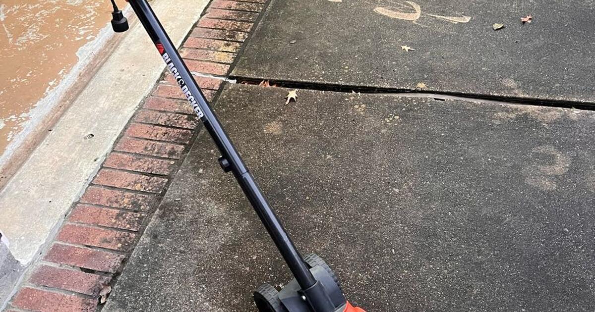 Black & Decker Edger for $30 in Houston, TX | For Sale & Free — Nextdoor