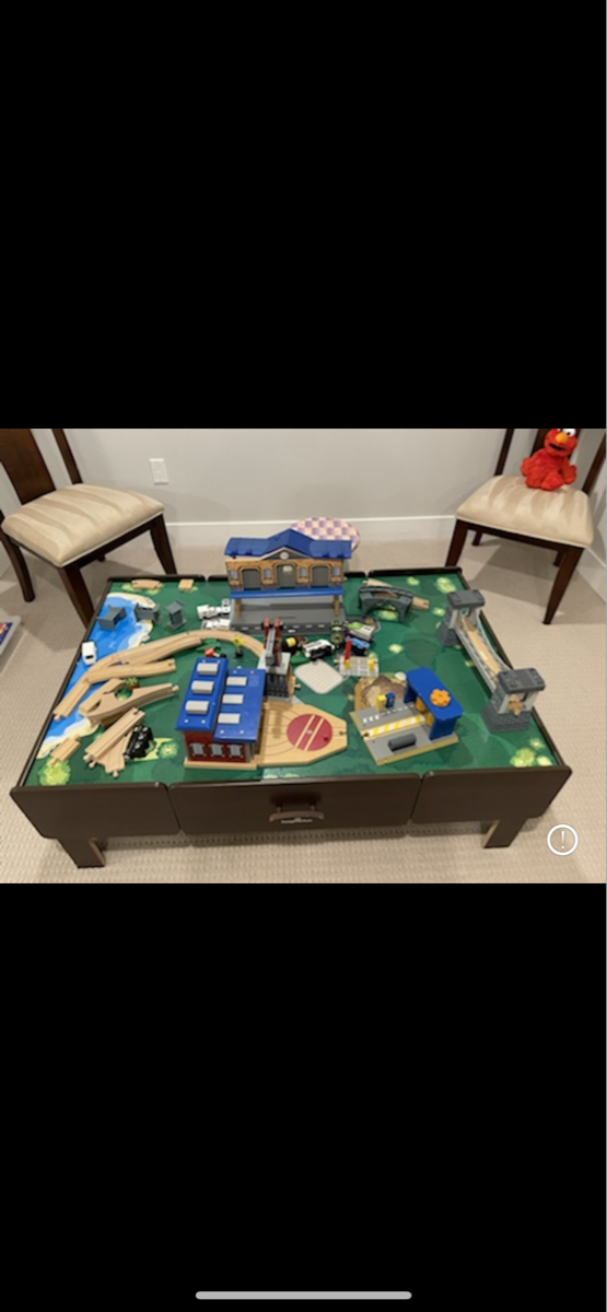 Imaginarium City Central Train Table