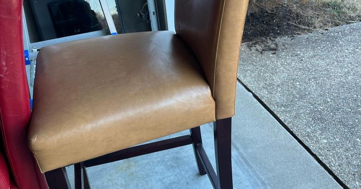 Free bar stool for Free in Louisville, KY | For Sale & Free — Nextdoor