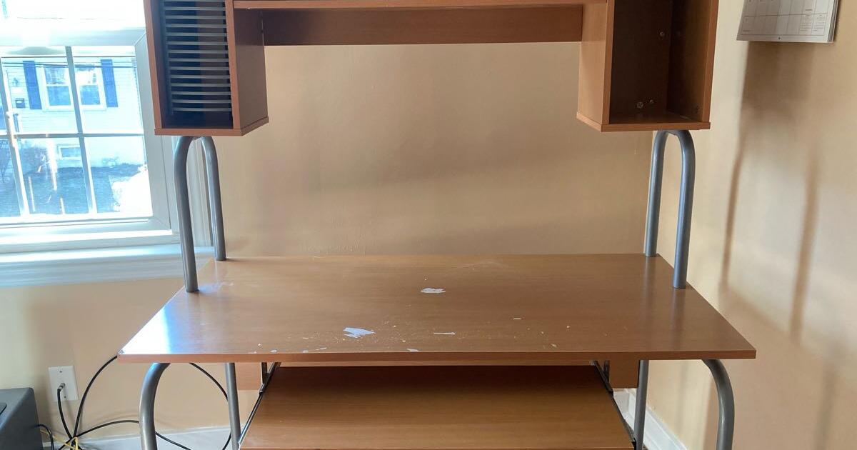 Free Computer Desk for Free in Glenside, PA | For Sale & Free — Nextdoor