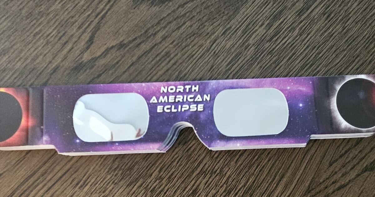 LAST. CHANCE SOLAR FREE GLASSES for Free in Naperville, IL | For Sale ...