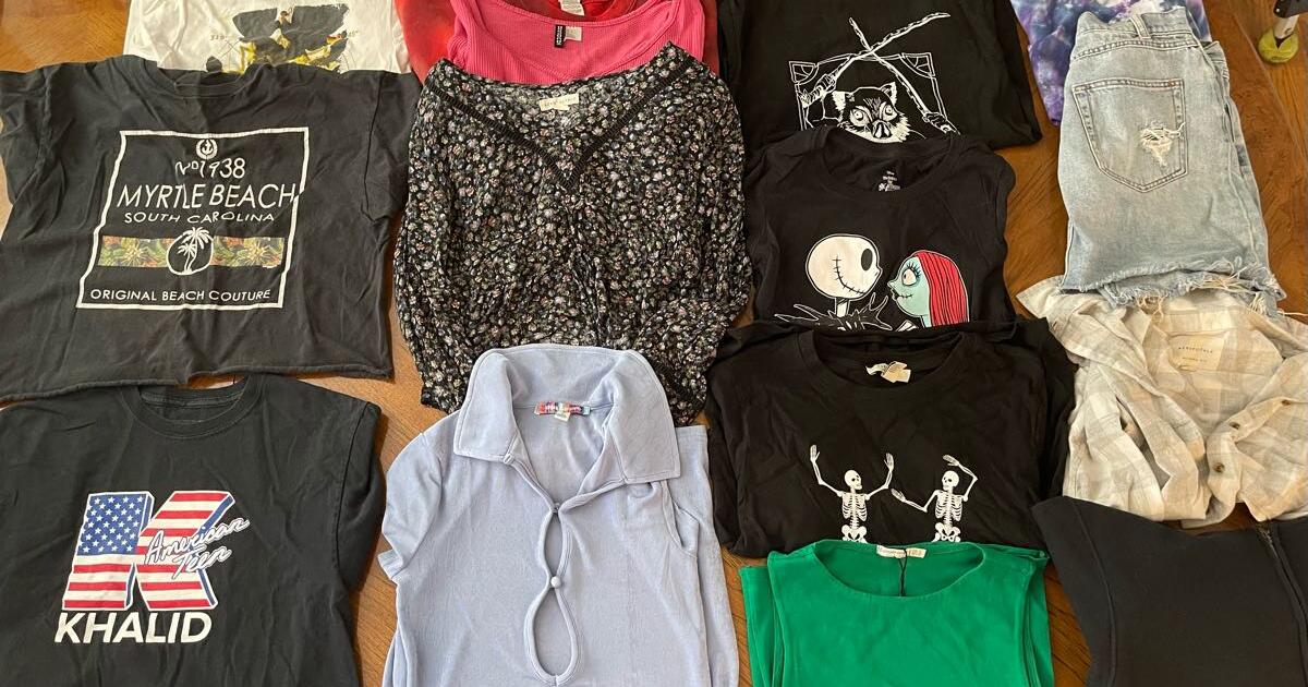 Random Lot of 15 Women’s Clothing Pieces - BDG, Urban Outfitters ...