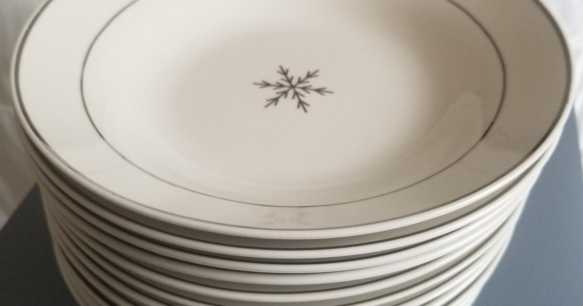 Beautiful dinner plates for $30 in Houston, TX | For Sale & Free — Nextdoor
