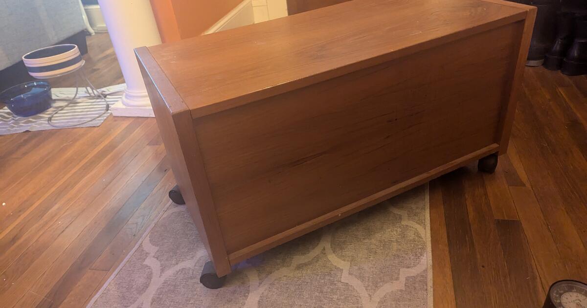 Update: Claimed. FREE: Wooden Wheeled Storage Bench for Free in ...
