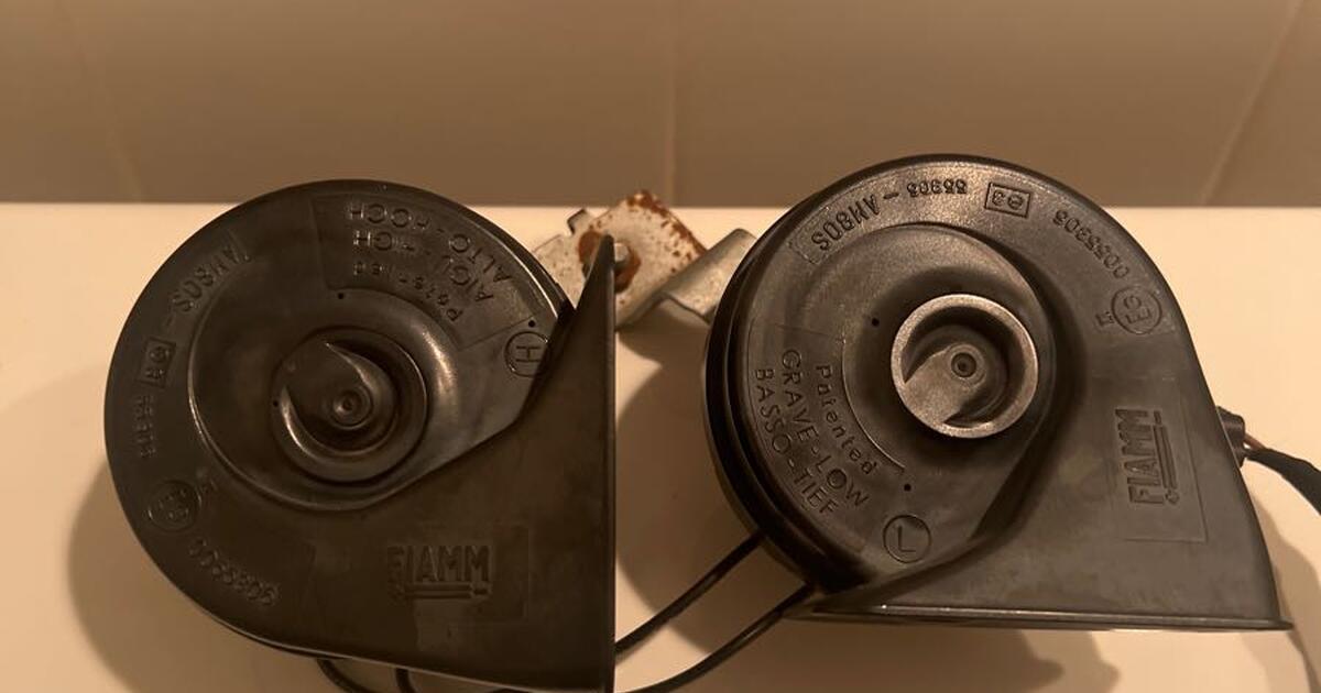 2000 to 2007 ford f550 dual not horn for $15 in Hilton Head Island, SC ...