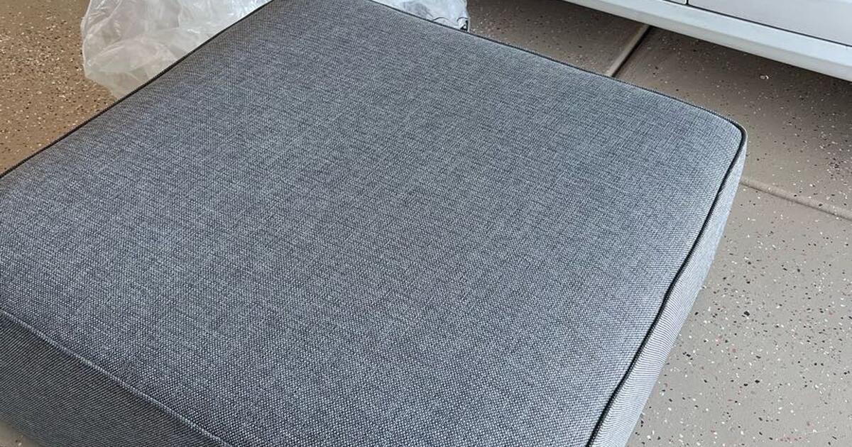 Brand NEW LARGE grey ottoman 39.4x39.4x17.7.. pick up in Verrado for ...
