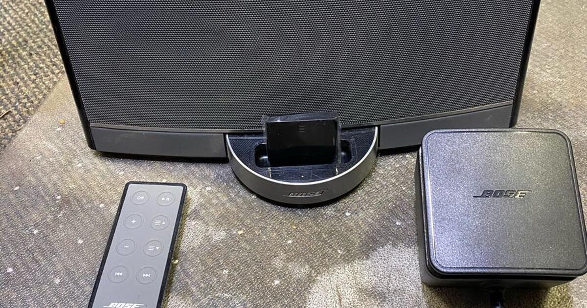 BOSE, SoundDock Portable Speaker with Bluetooth Adapter & Remote for ...