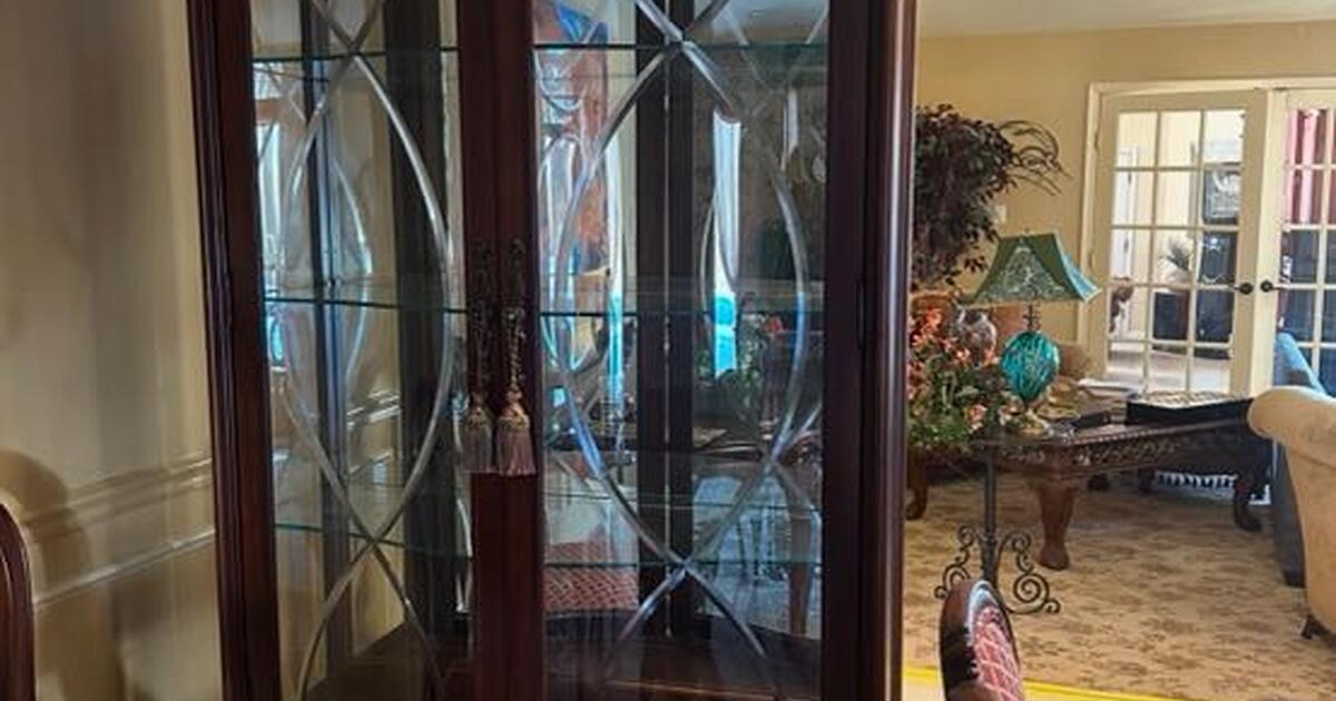 Wooden dining room set for Free in Cherry Hill, NJ | For Sale & Free — Nextdoor