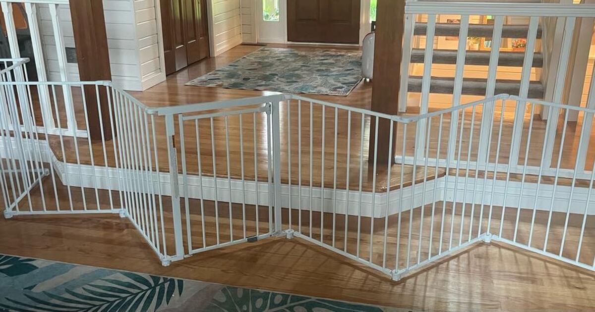 Free Baby Gate - extra long and foldable for Free in Minnetonka, MN ...