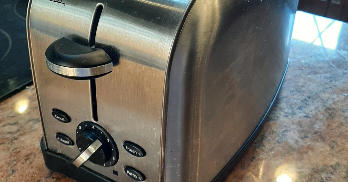 Oster 2-slice toaster for $8 in Highland, MD | Finds — Nextdoor