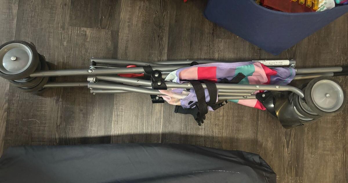 Free stroller/ pack and play with extra attachments for Free in ...