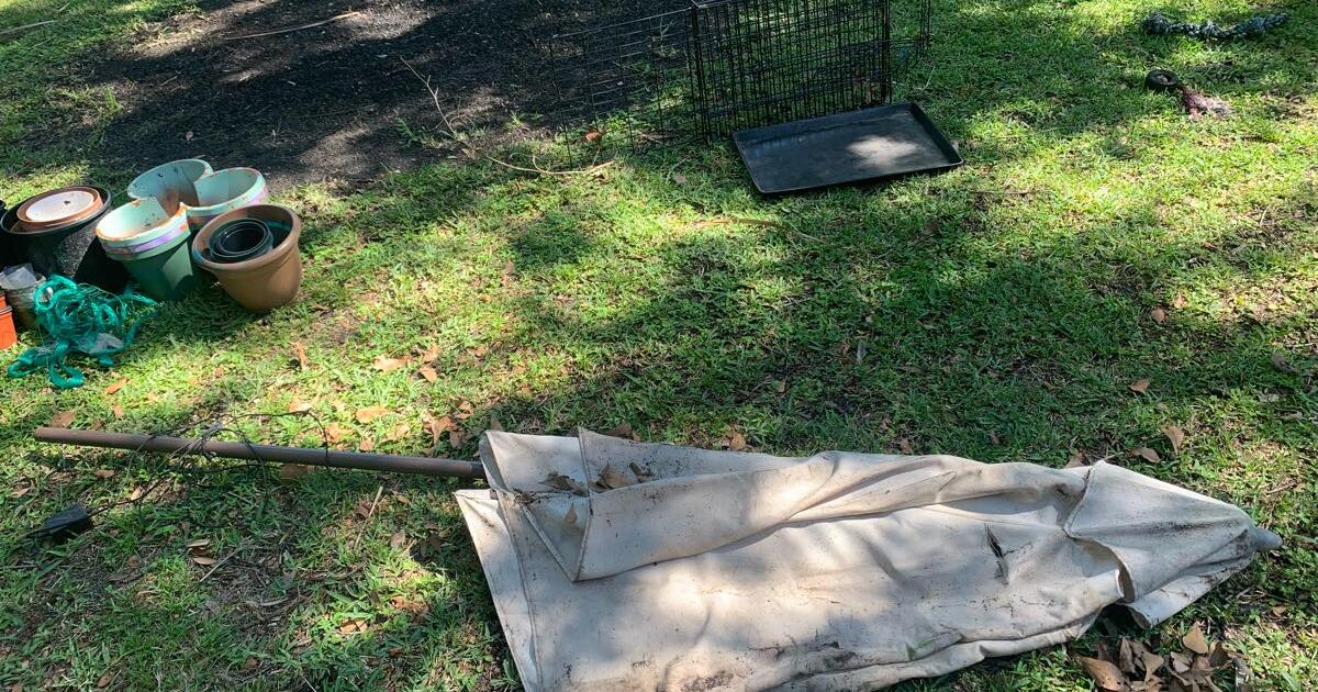 Free plastic pots, dog kennel - Riverside/ 5 points for Free in ...